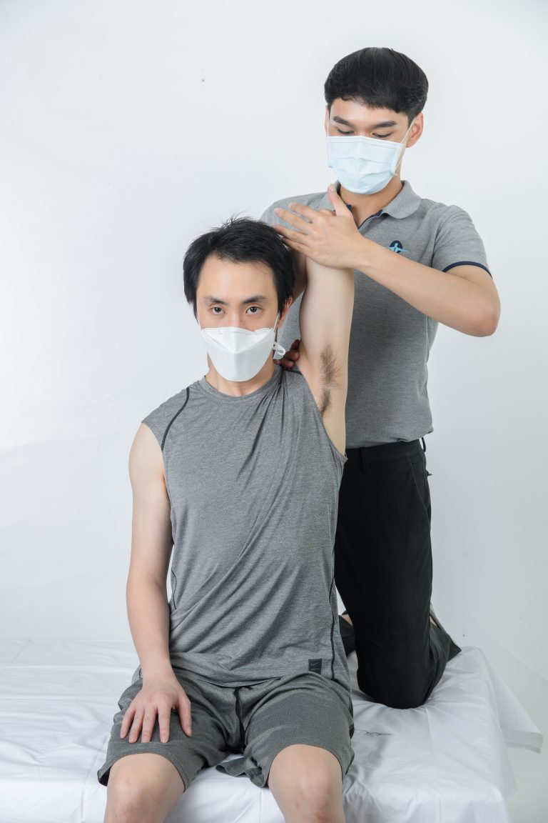 How To Treat A Shoulder Impingement With Physio | Bangkok Physiotherapy ...